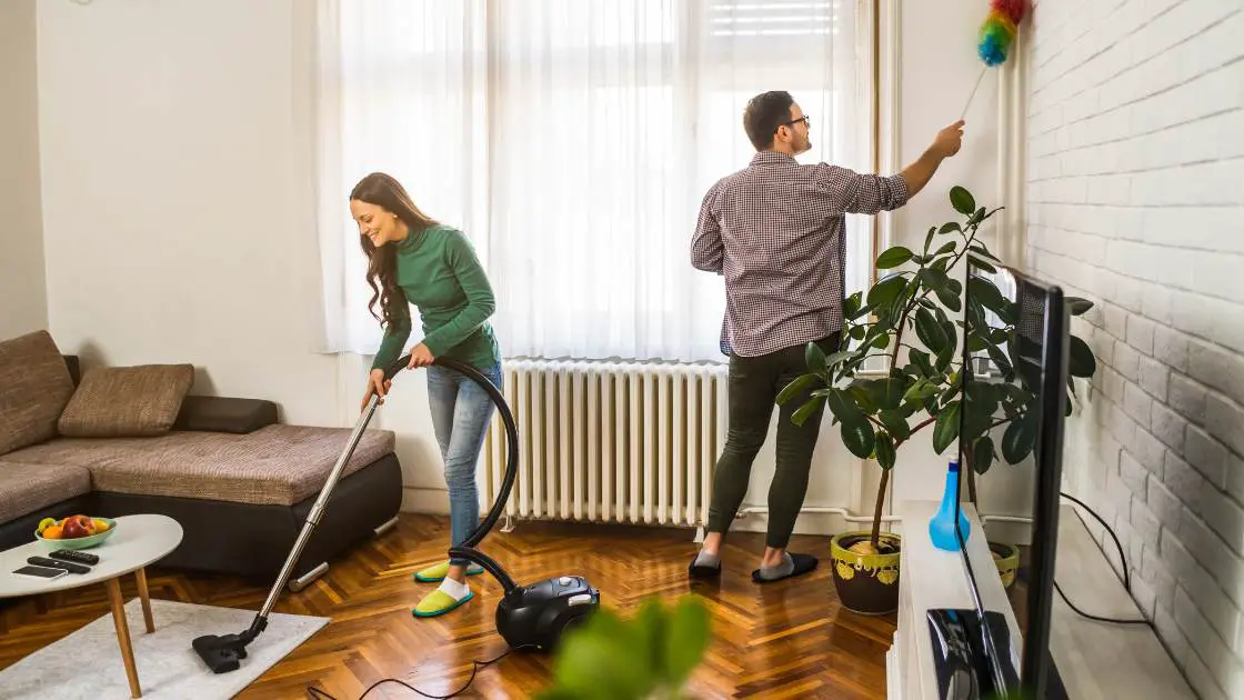 Do Landlords Have To Clean Between Tenants?