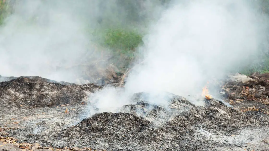 Burnt Rubber Smell Outside? [7 Likely Causes]